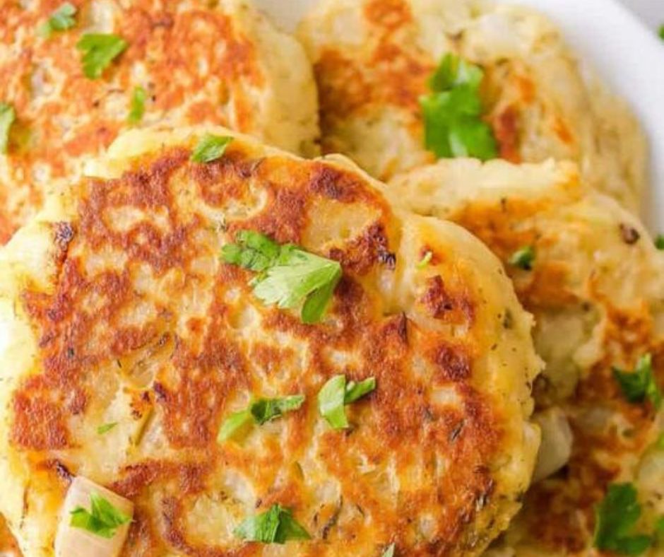 Savory Potato Fritters: Crispy Comfort in Every Bite - EASY TO COOK