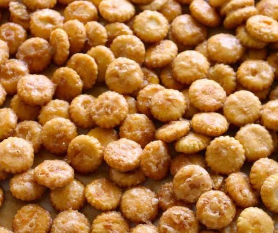 Irresistible Salted Caramel Cracker Bites Recipe - EASY TO COOK
